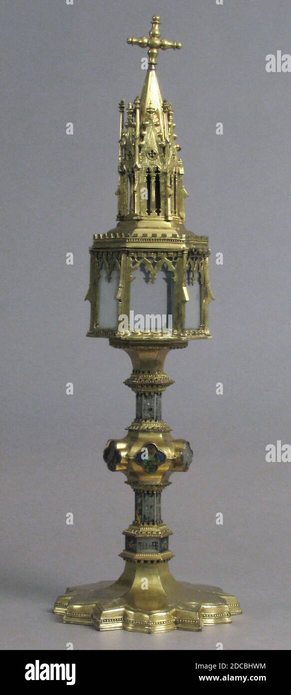 Gold reliquary 15th century hi-res stock photography and images - Alamy