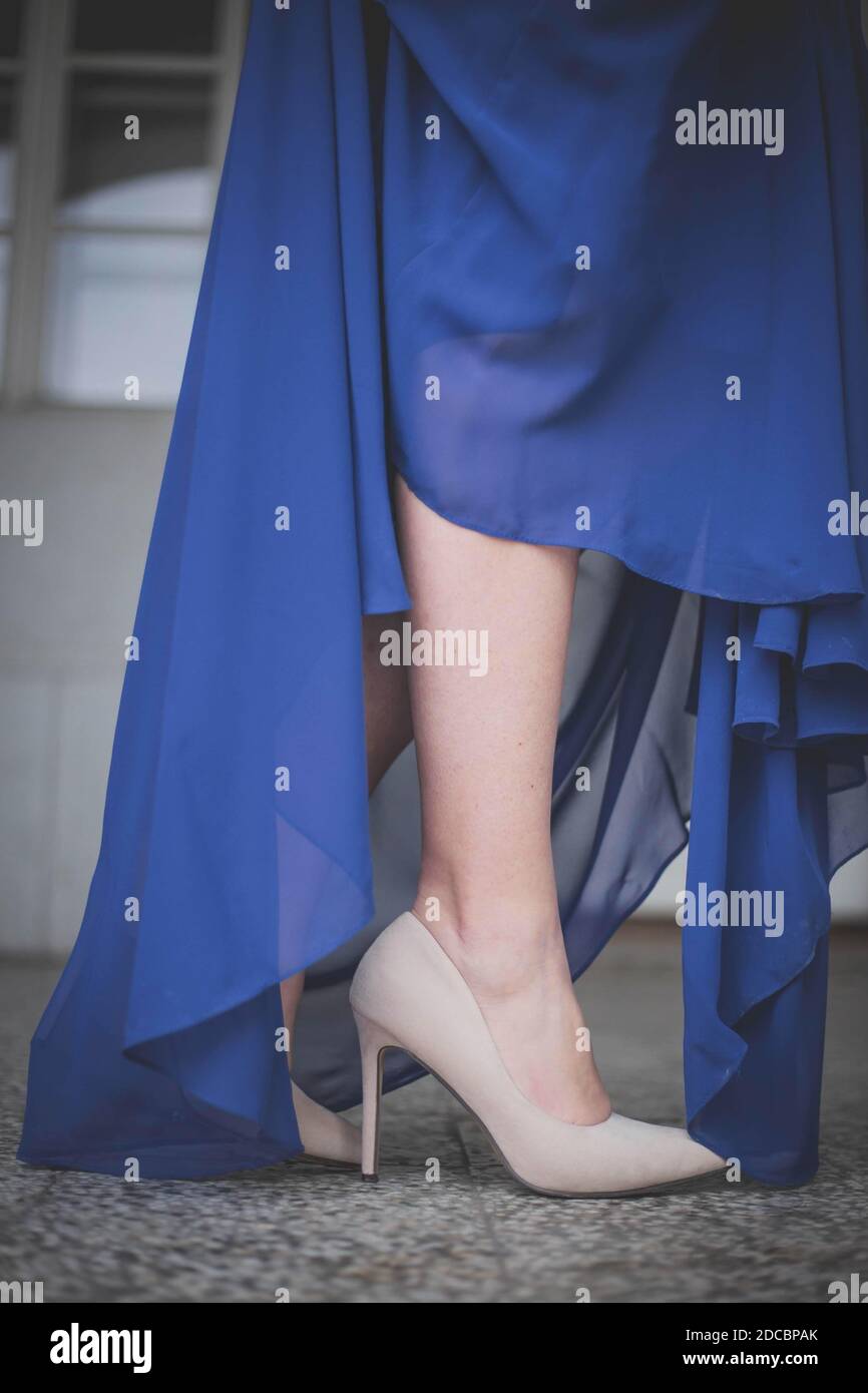Vertical shot man high heels hi-res stock photography and images - Alamy