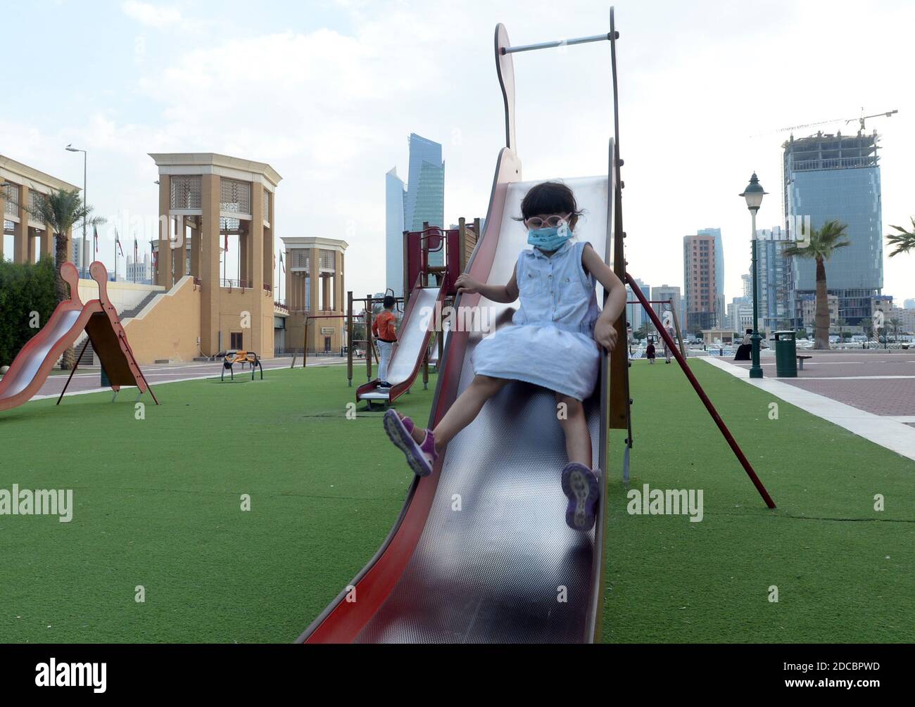 Kuwait City, Kuwait. 19th Nov, 2020. A kid plays at a park in Kuwait ...