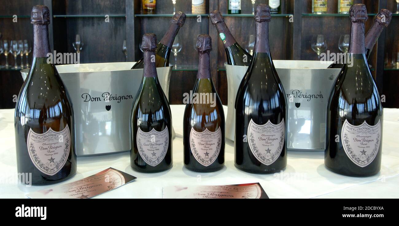 Tasting Dom Perignon champagne vintage Rose Stock Photo - Alamy