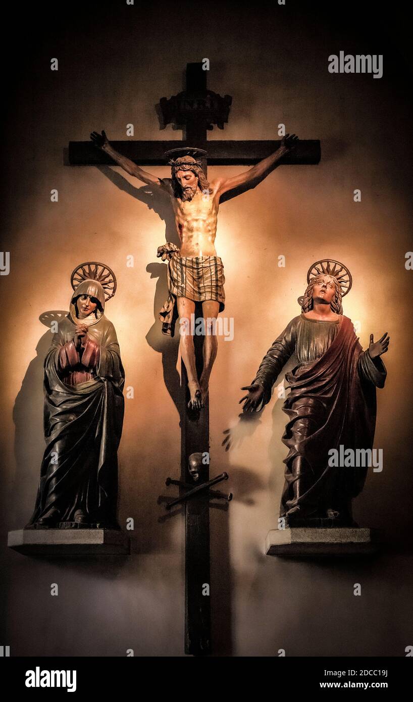 Mary jesus crucifixion hi-res stock photography and images - Alamy