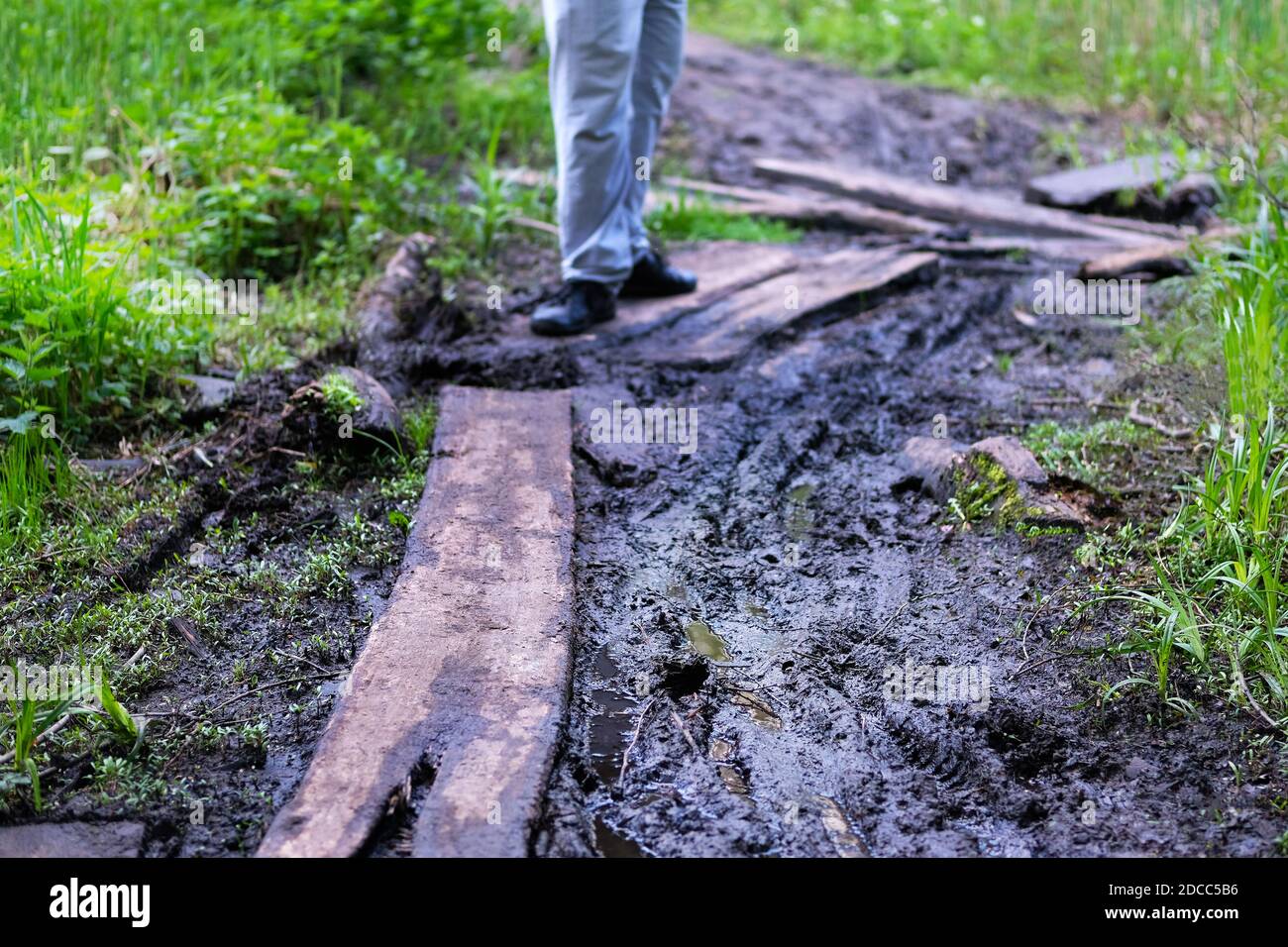 Mud puddle road hi-res stock photography and images - Alamy