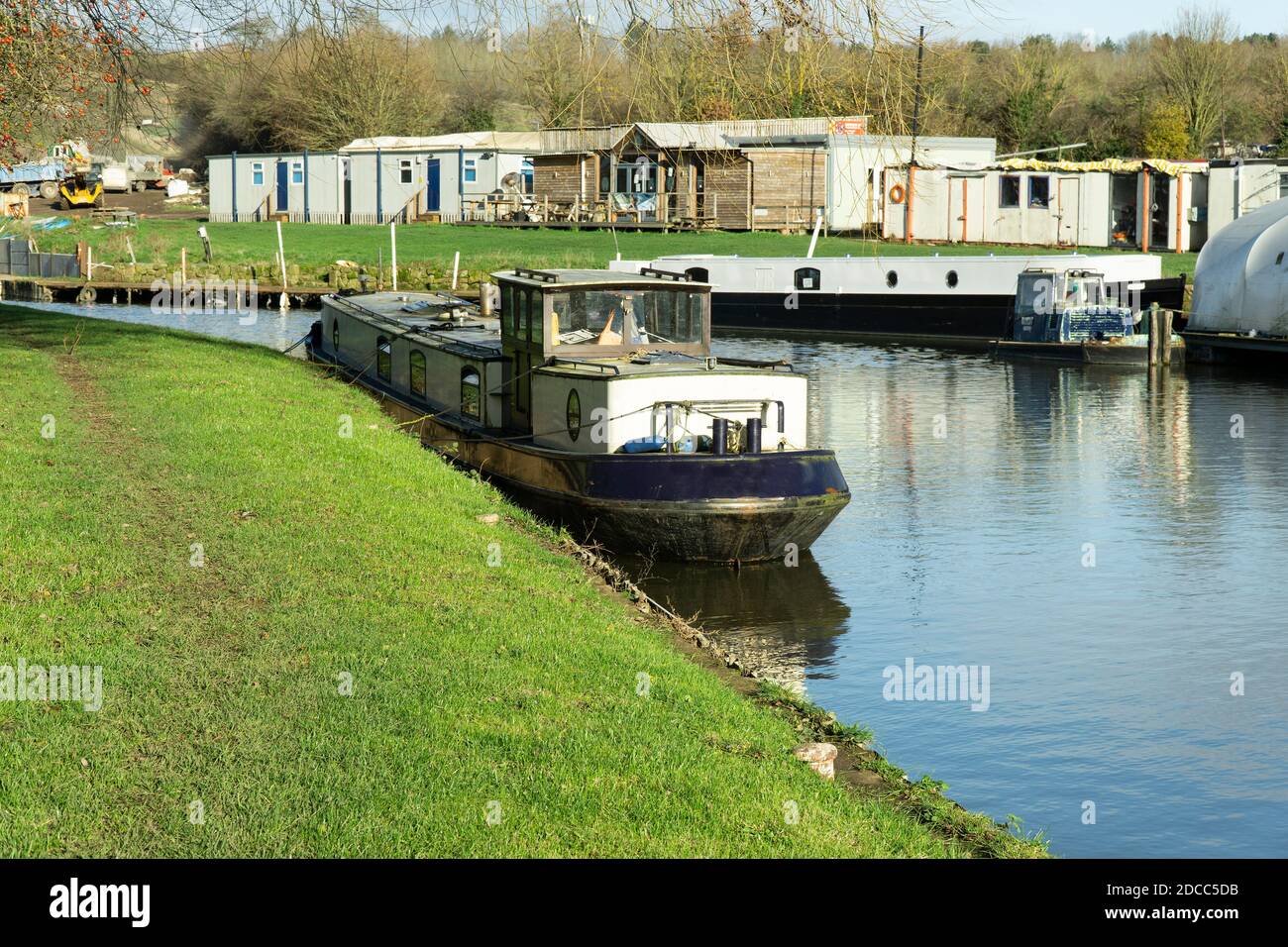 Old fashioned barge moored up Stock Photo - Alamy