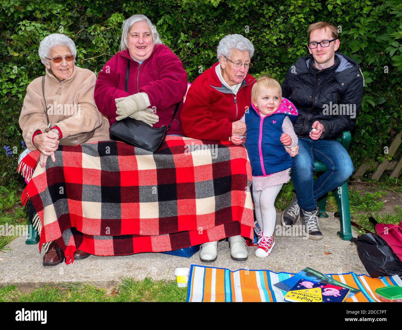 Luna with her dad Ryan, Katie (great, great, great Aunt, far left ...