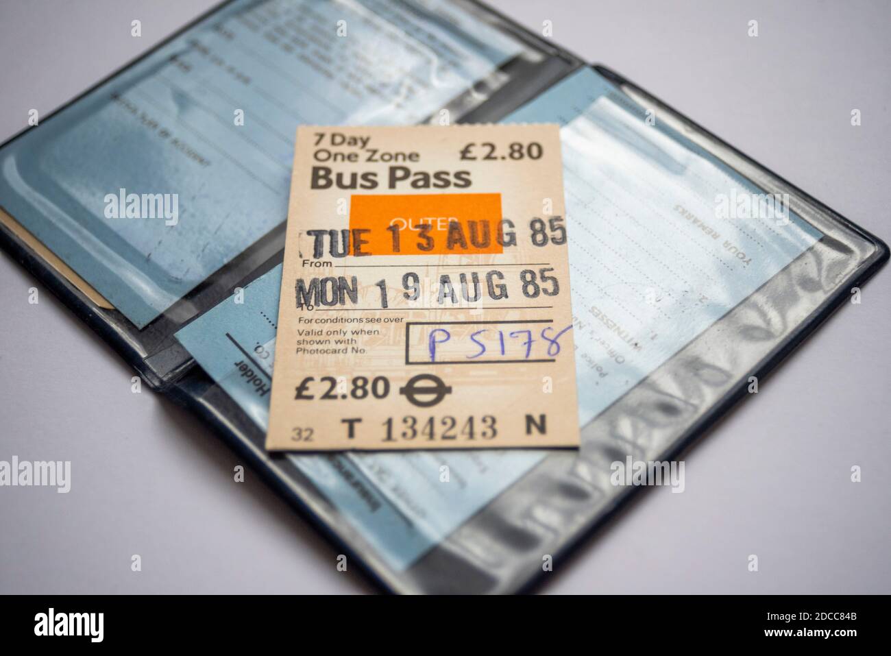 Vintage 1980s London Transport bus pass. 7 day, one zone paper ticket ...