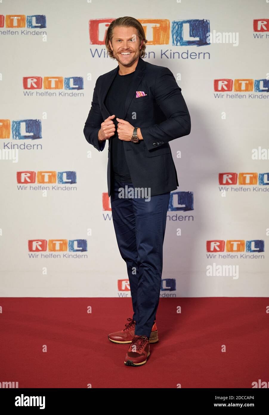 20 November 2020, North Rhine-Westphalia, Hürth: The television actor ...