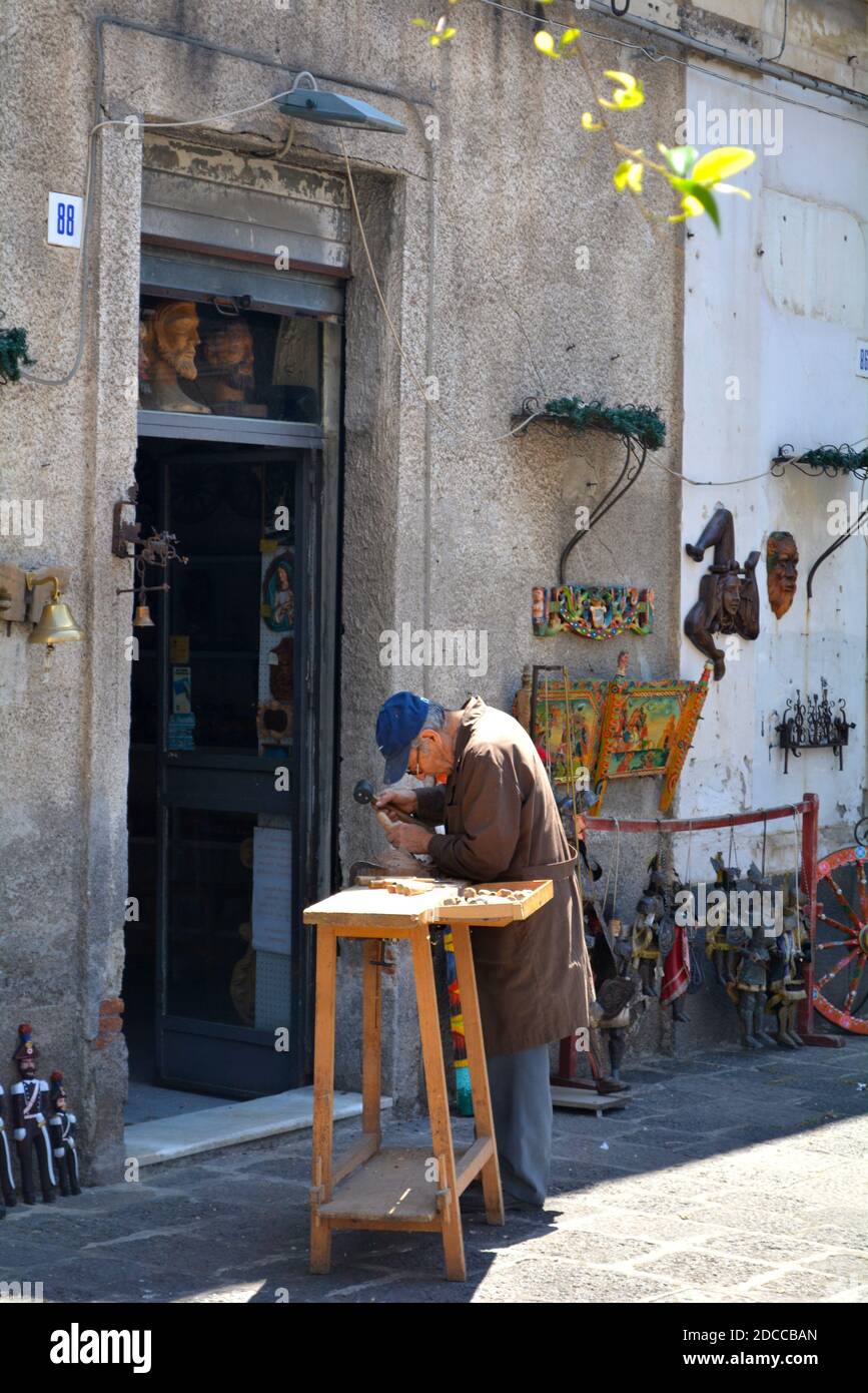 Toy maker hi-res stock photography and images - Alamy