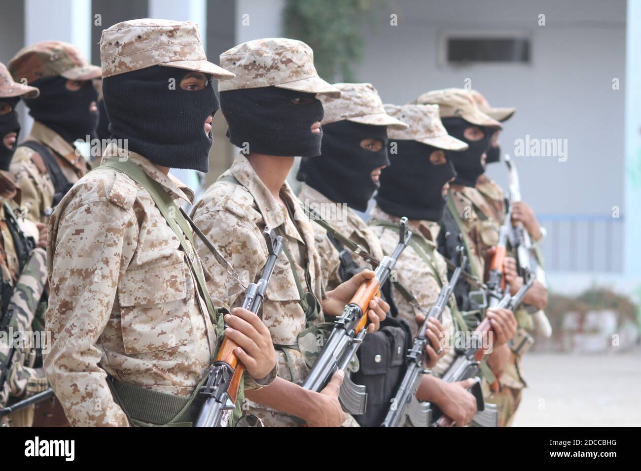 Aden / Yemen - 12 Dec 2015 : Training of soldiers in the ranks of the ...