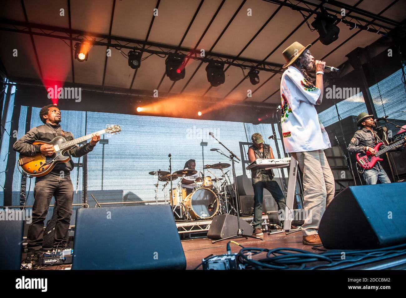 Aswad zeb hi-res stock photography and images - Alamy