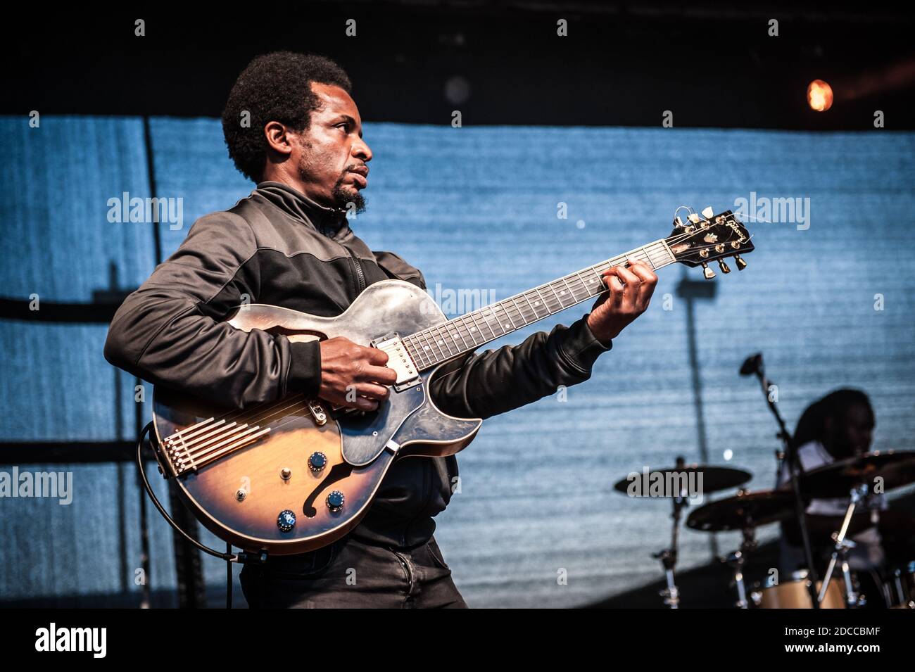 Aswad drummie hi-res stock photography and images - Alamy