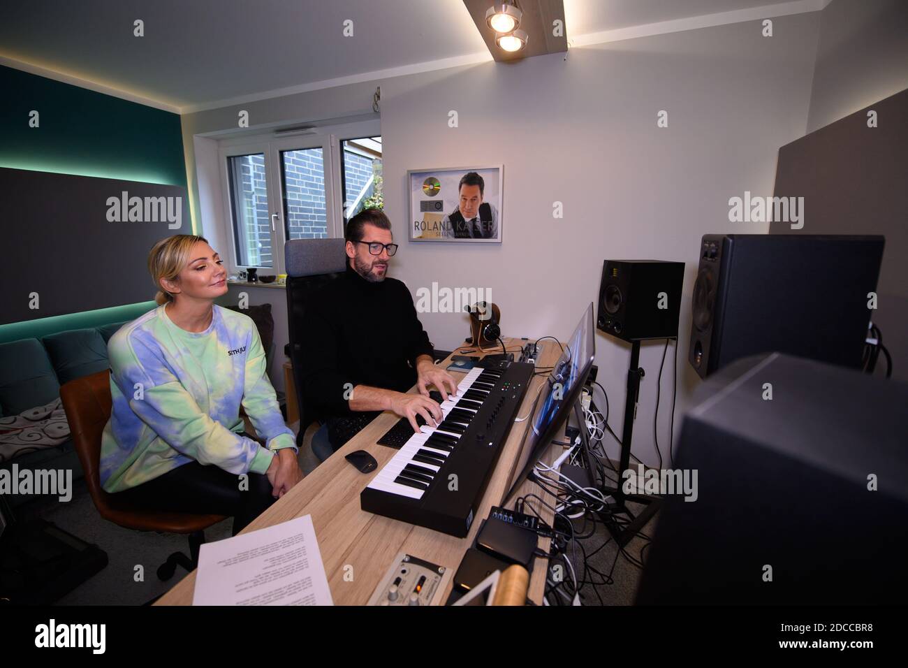 Dresden, Germany. 20th Nov, 2020. Schlager singer Tanja Lasch and her ...