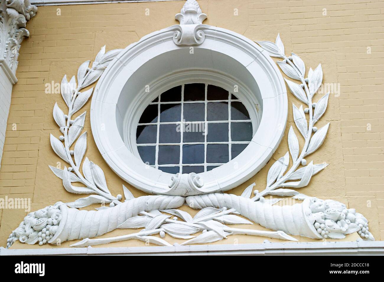 Mississippi vicksburg city hall building exterior outside round window ...