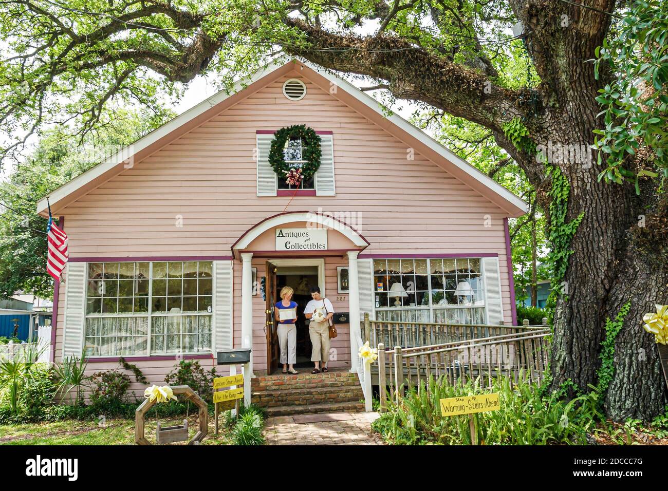 Slidell historic olde old towne town antique district hi-res stock ...