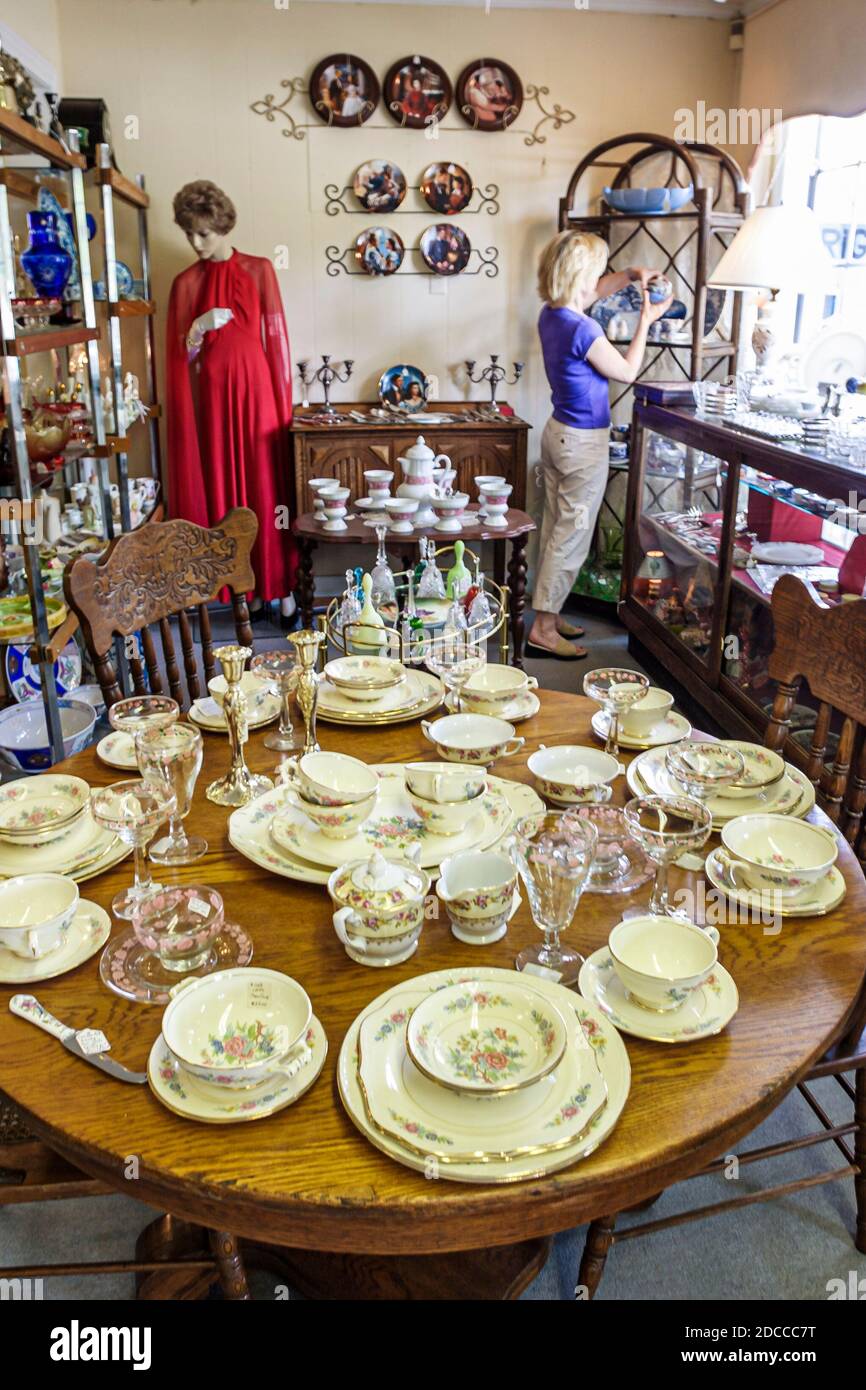 Slidell historic olde old towne town antique district hi-res stock ...