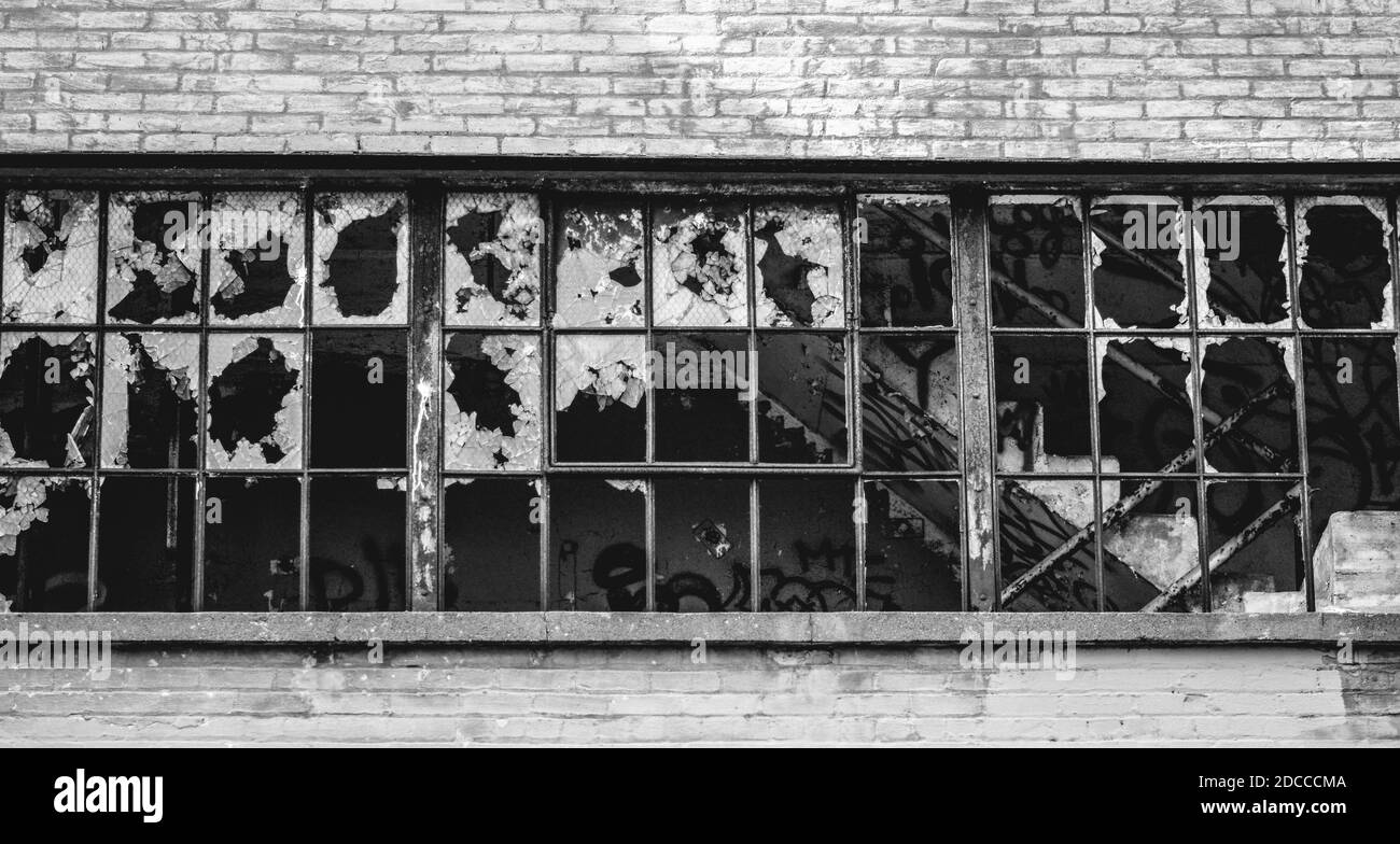 Abandoned empty derelict warehouse hi-res stock photography and images ...