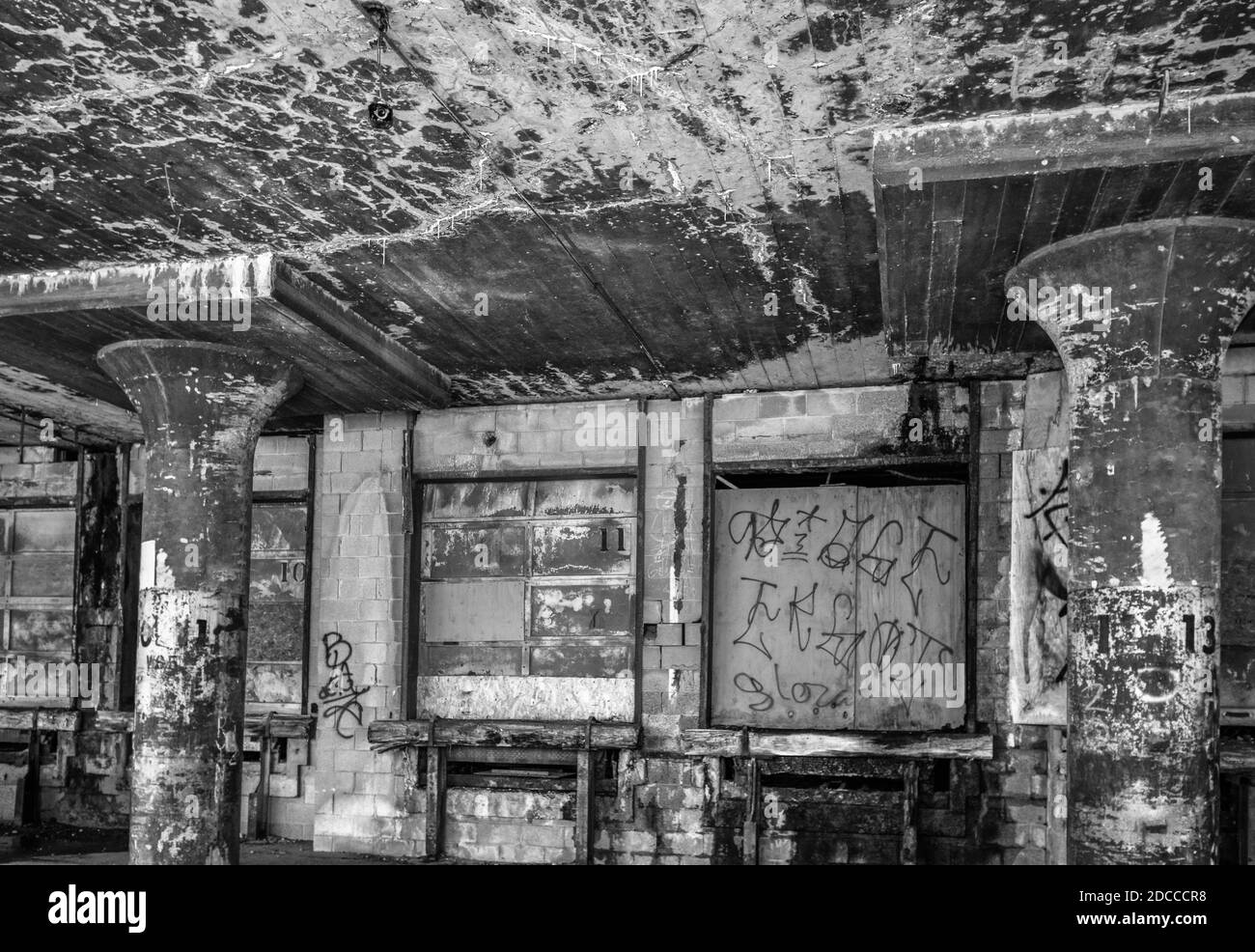 abandoned and broken warehouse Stock Photo - Alamy