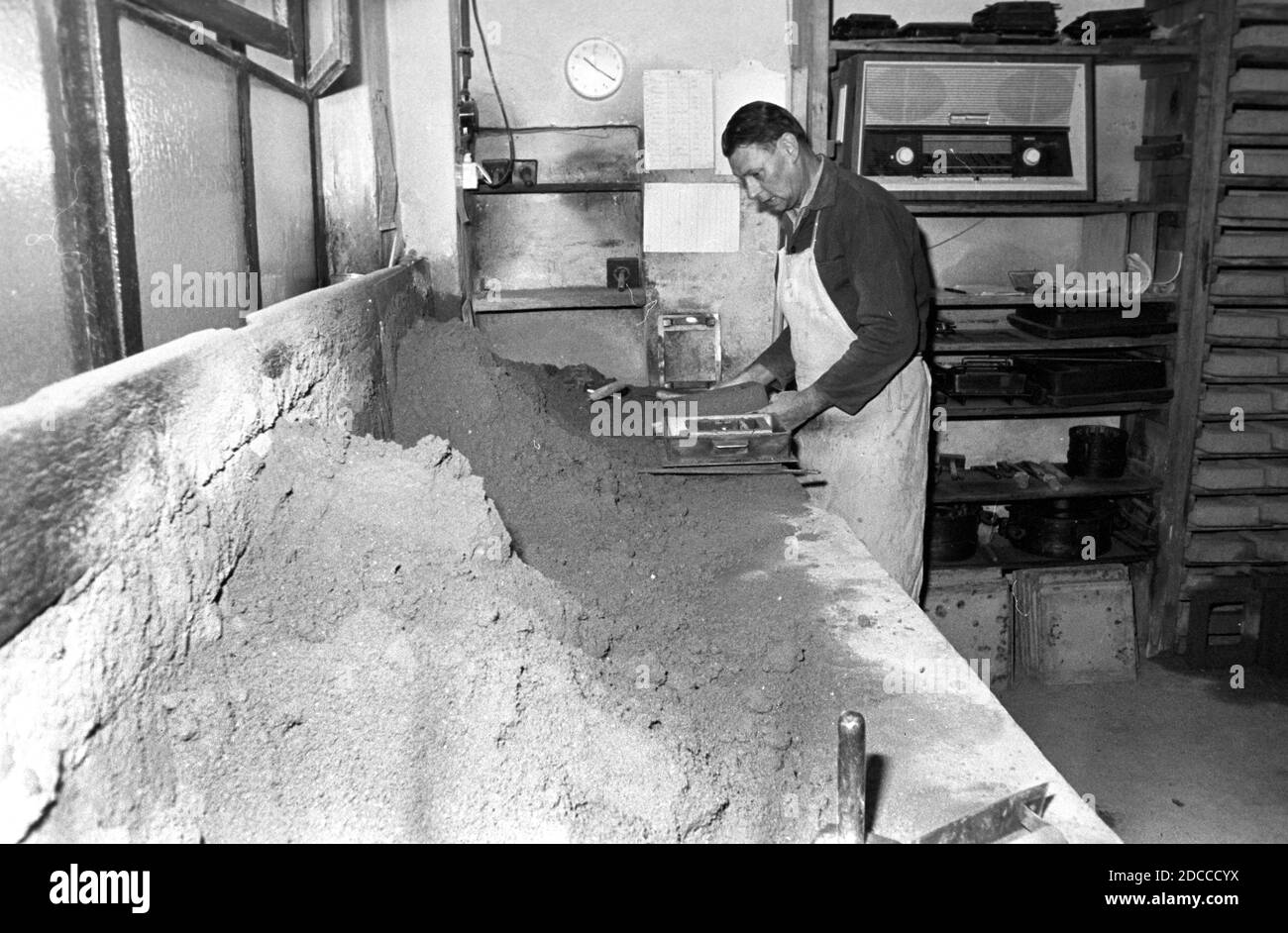 Heinz company building Black and White Stock Photos & Images - Alamy