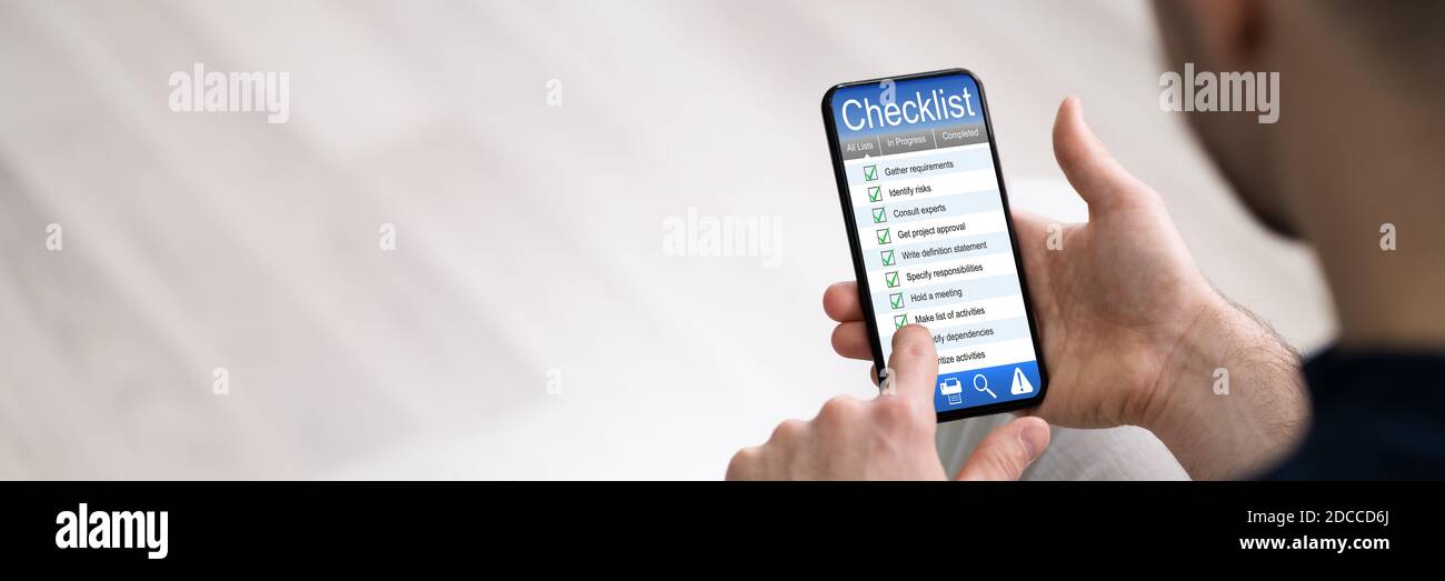 Check List Task Reminder Mobile Phone App Stock Photo - Alamy