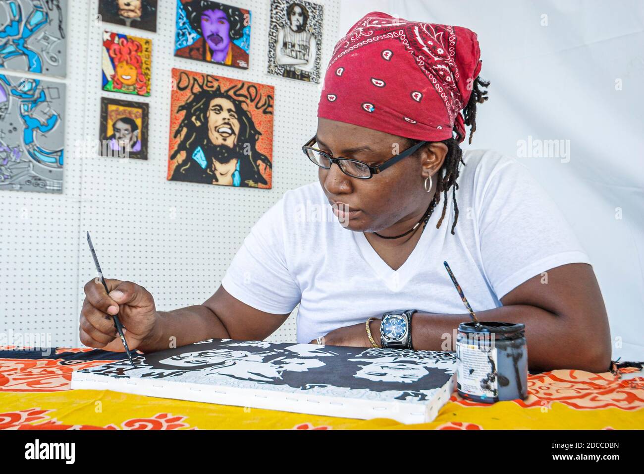 African art painting hi-res stock photography and images - Alamy