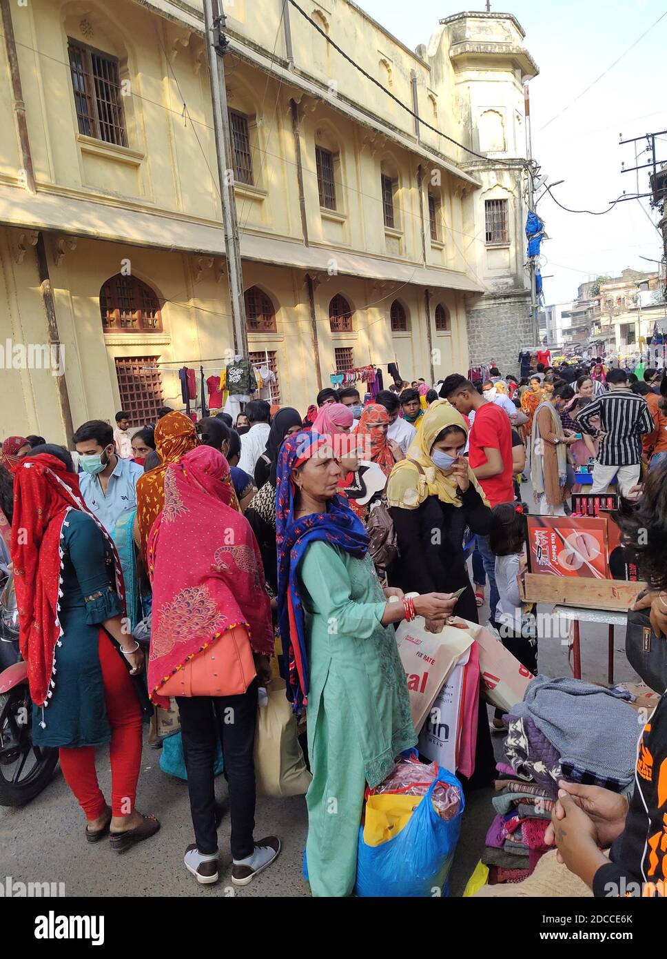 Rajwada street hi-res stock photography and images - Alamy