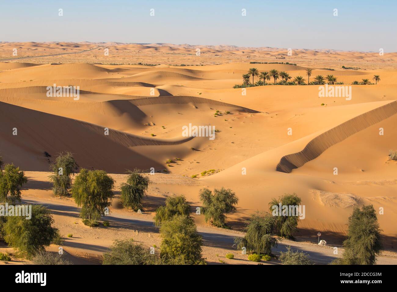 United Arab Emirates, Abu Dhabi, Al Ain, Remah Desert Stock Photo - Alamy