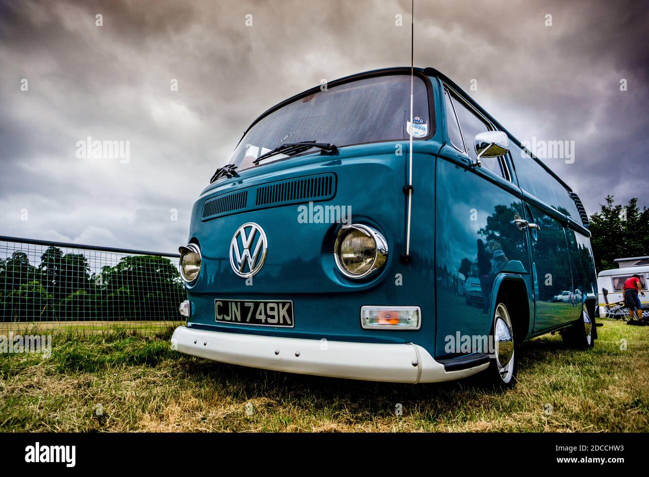 Vw van bus lowered hi-res stock photography and images - Alamy
