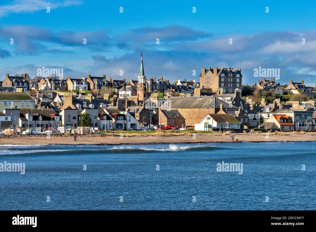 STONEHAVEN ABERDEENSHIRE SCOTLAND MAIN VIEW OF TOWN CLOCK TOWER AND ...