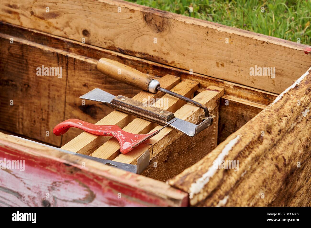 Beehive kit hi-res stock photography and images - Alamy