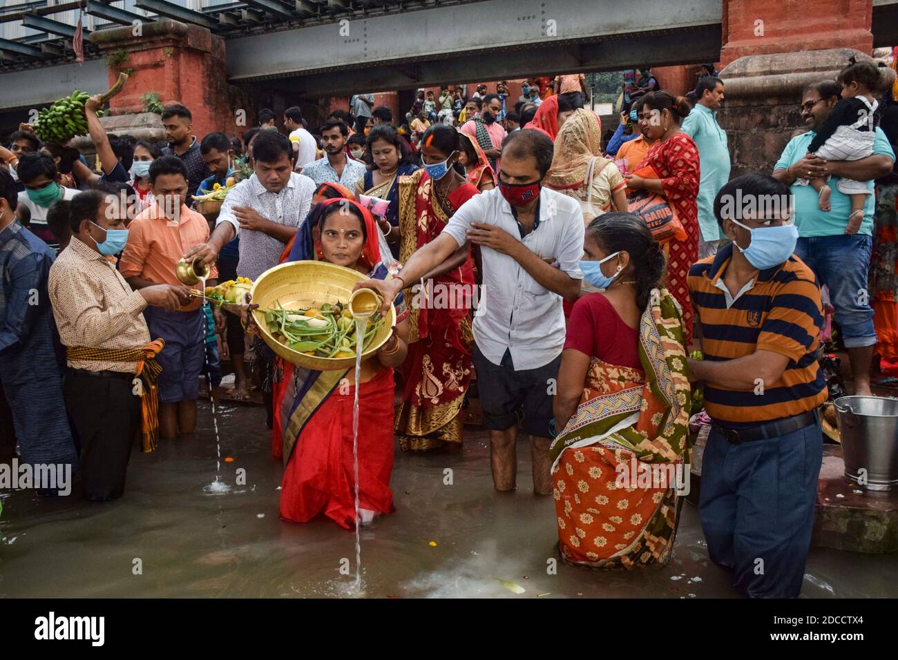 Chhath puja india hi-res stock photography and images - Alamy