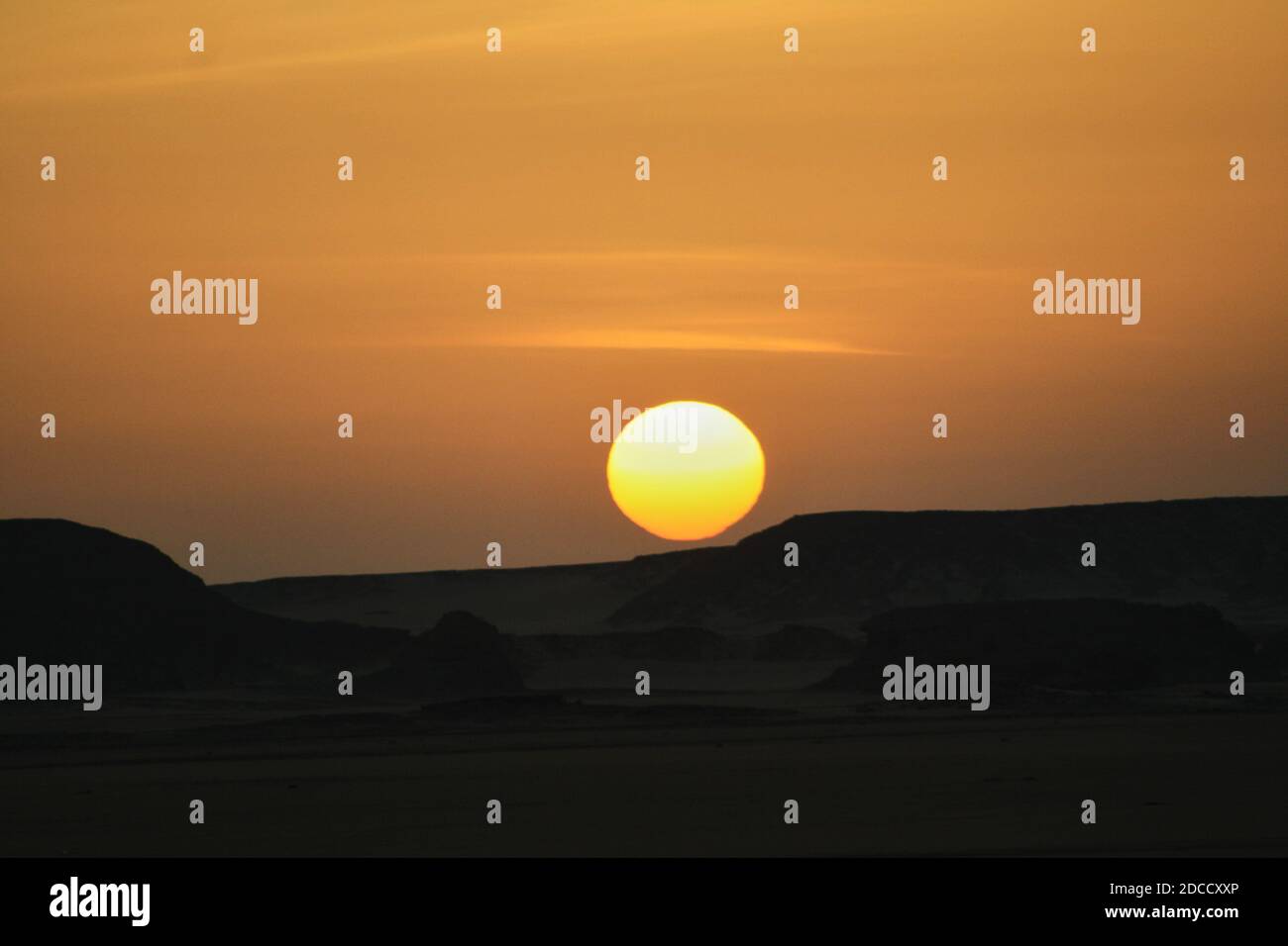 Egyptian pyramid sunset background hi-res stock photography and images ...