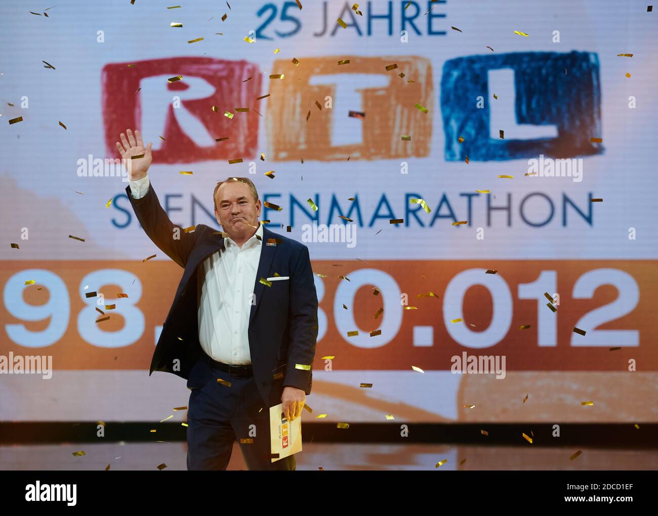 20 November 2020, North Rhine-Westphalia, Hürth: The presenter Wolfram ...