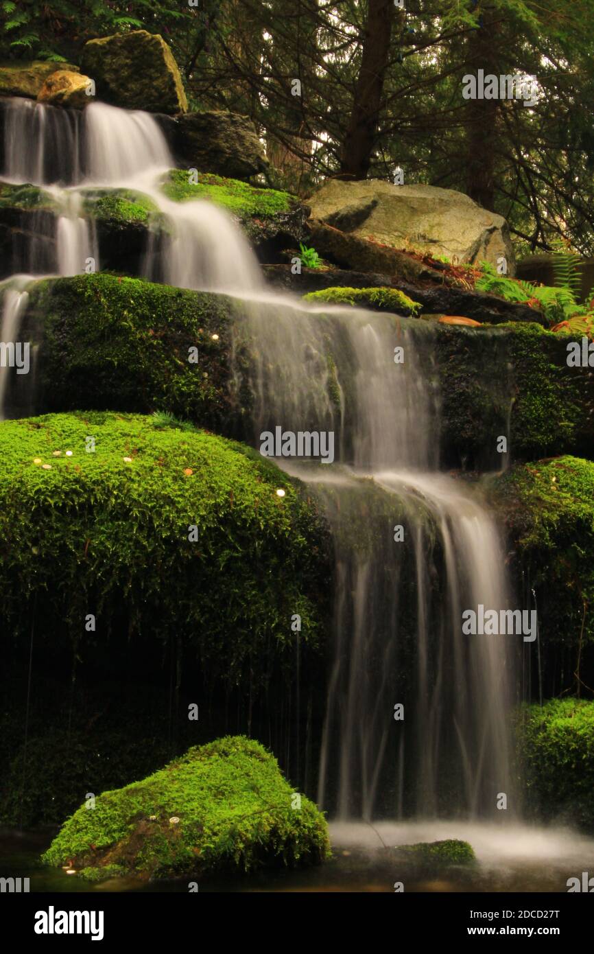 Fountain like hi-res stock photography and images - Alamy