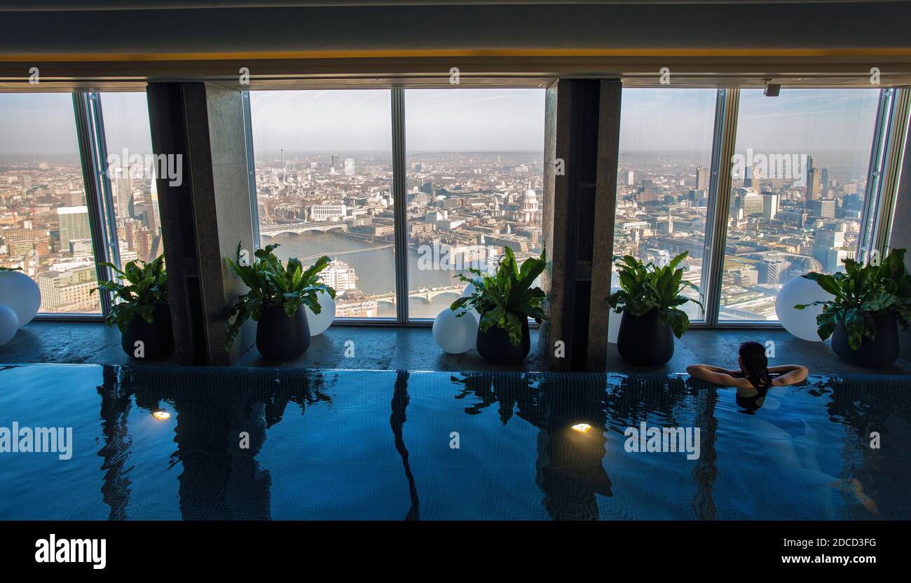 Great Britain / England /London / Shangri-La hotel the shard swimming ...