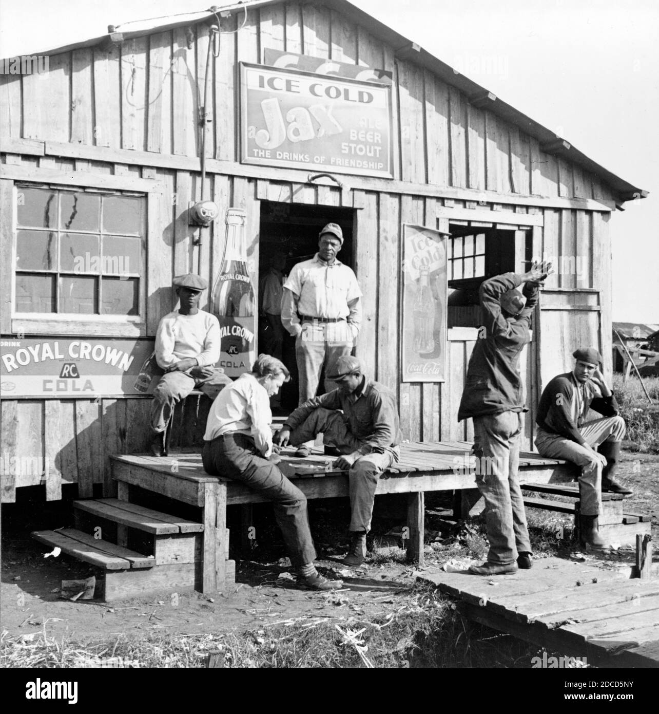 Florida Juke Joint, Playing Checkers, 1941 Stock Photo - Alamy