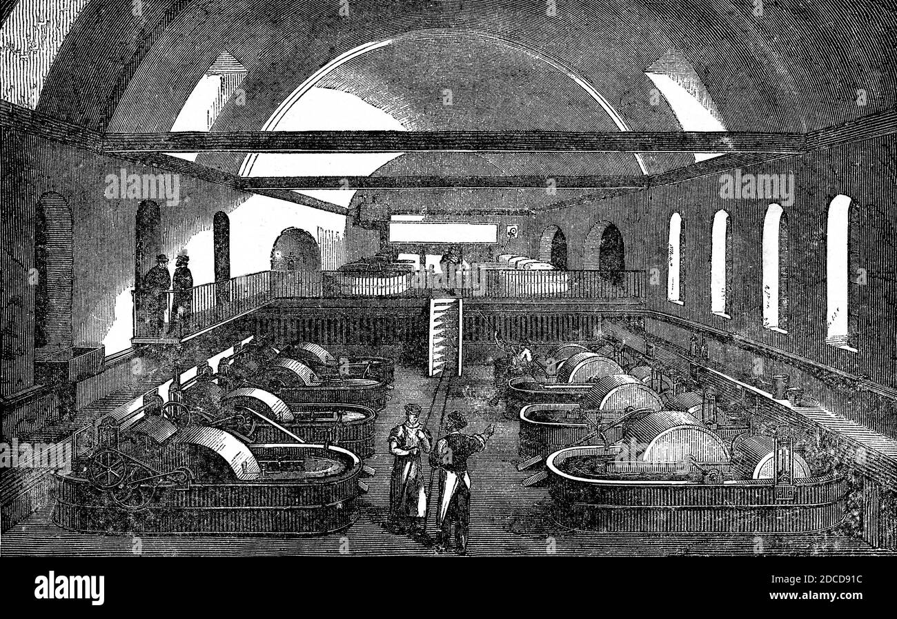 Pulp paper process Black and White Stock Photos & Images - Alamy