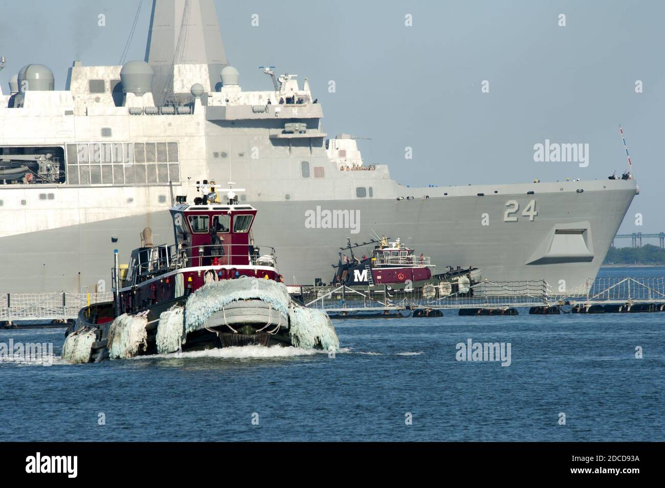 Kearsarge Amphibious Ready Group conducts PMINT Stock Photo - Alamy