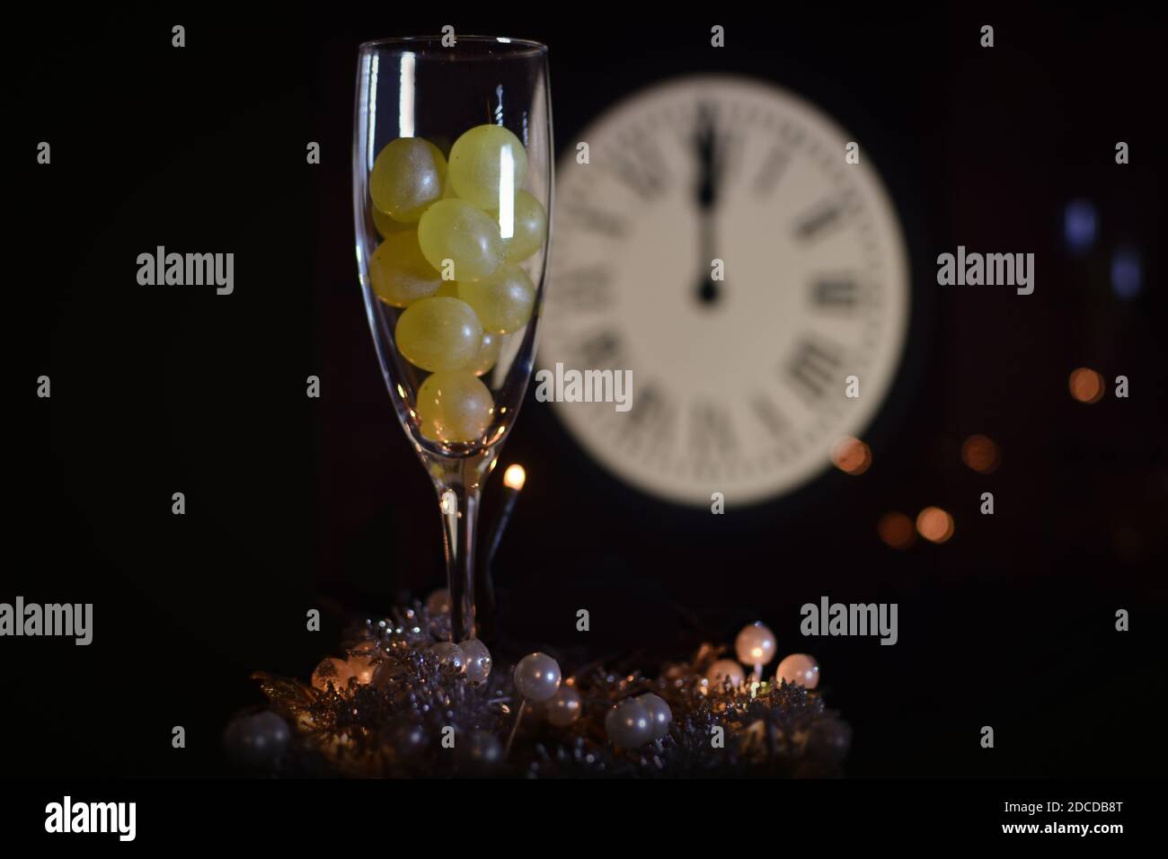 Grapes new year spain hi-res stock photography and images - Alamy