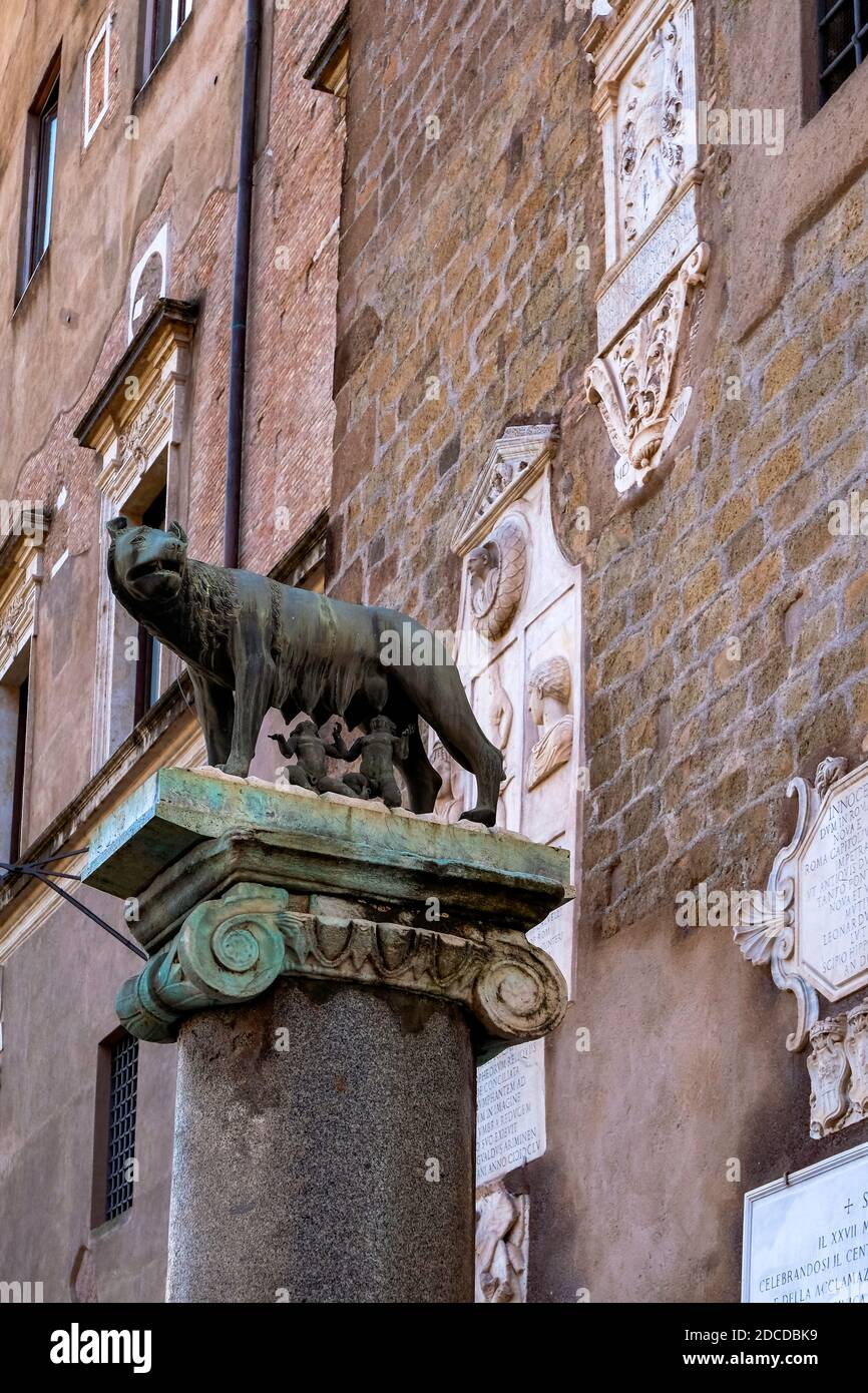 Capitoline Wolf ("Lupa Capitolina") - bronze sculpture depicting a ...