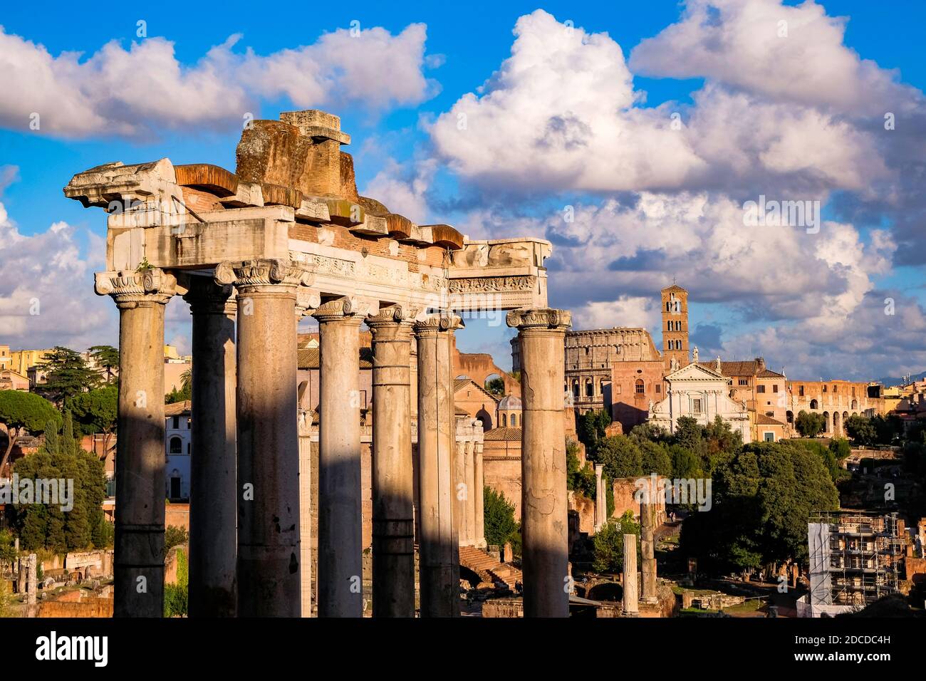Templo de roma hi-res stock photography and images - Alamy