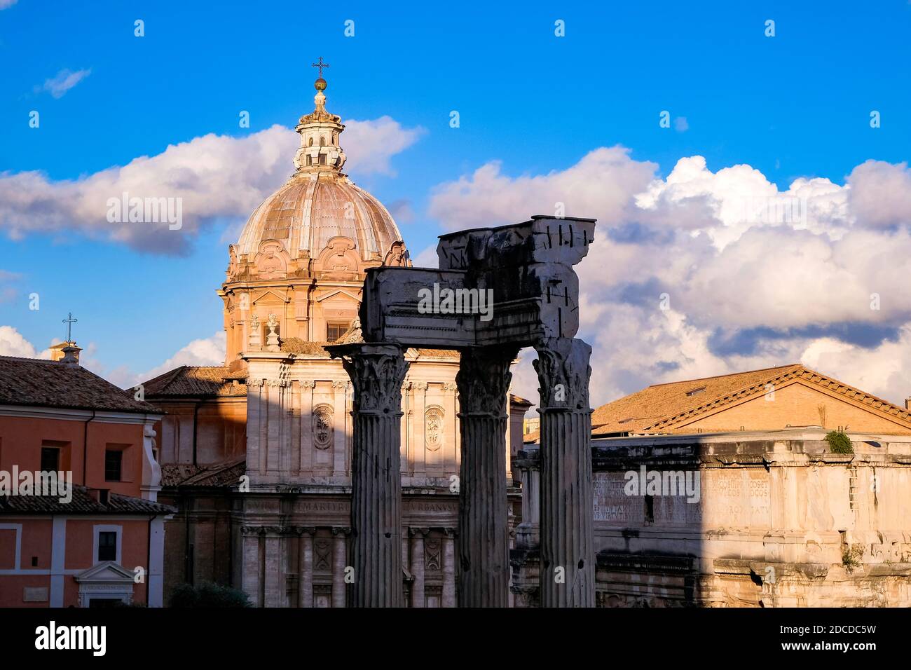 Templo de Vespasiano e Tito and Chiesa dei Santi Luca e Martina - Roman ...