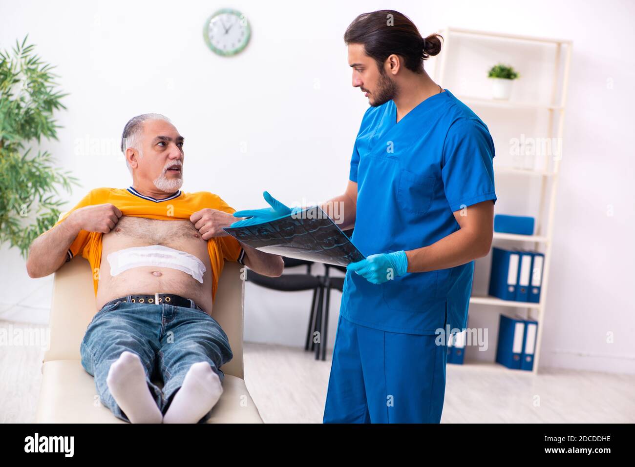 Abdominal ct scan abdomen hi-res stock photography and images - Alamy