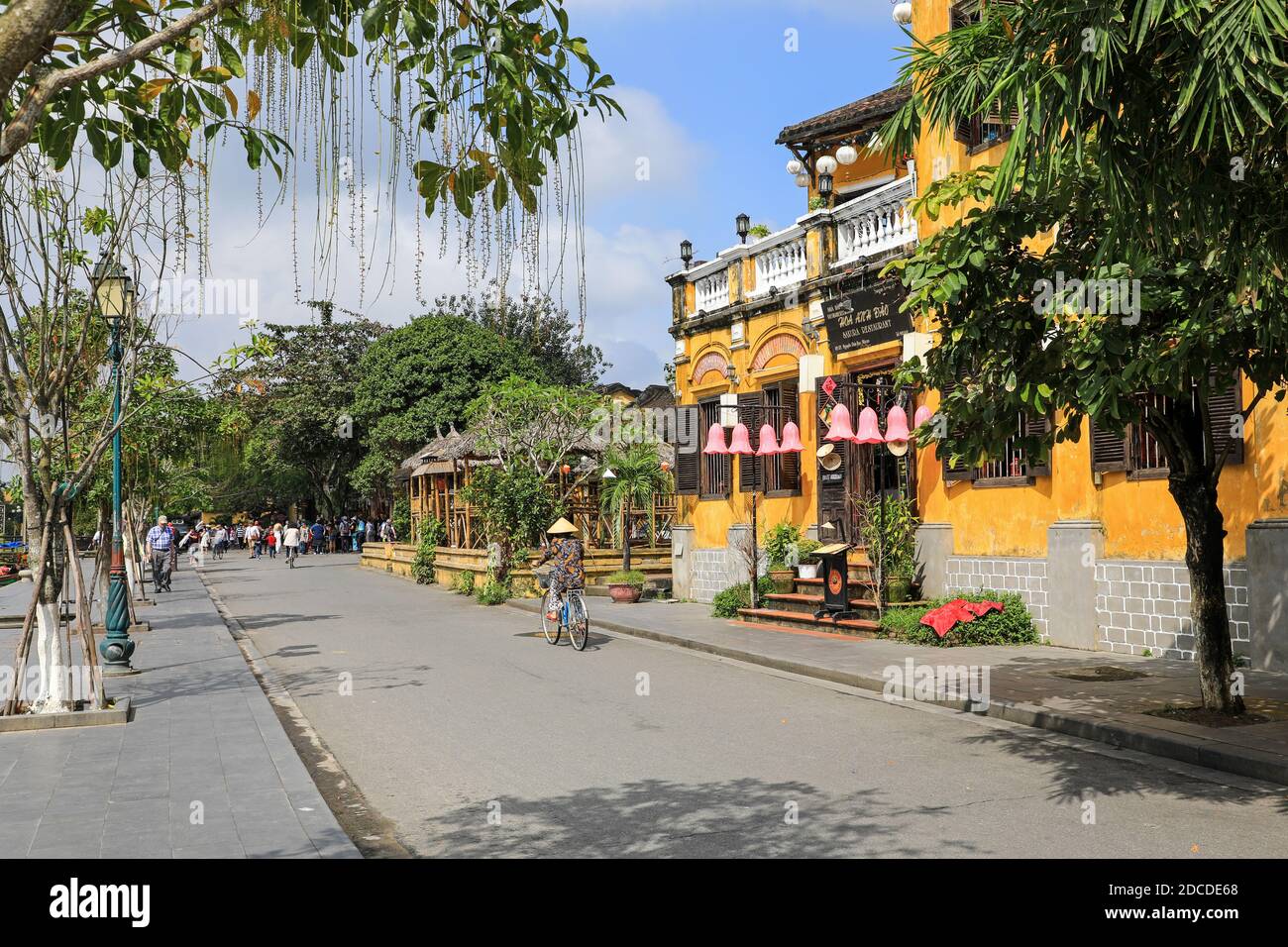 Bach dang street hi-res stock photography and images - Alamy