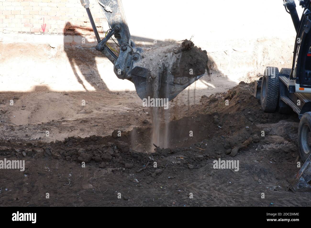 Digging House Foundation Stock Photo - Alamy