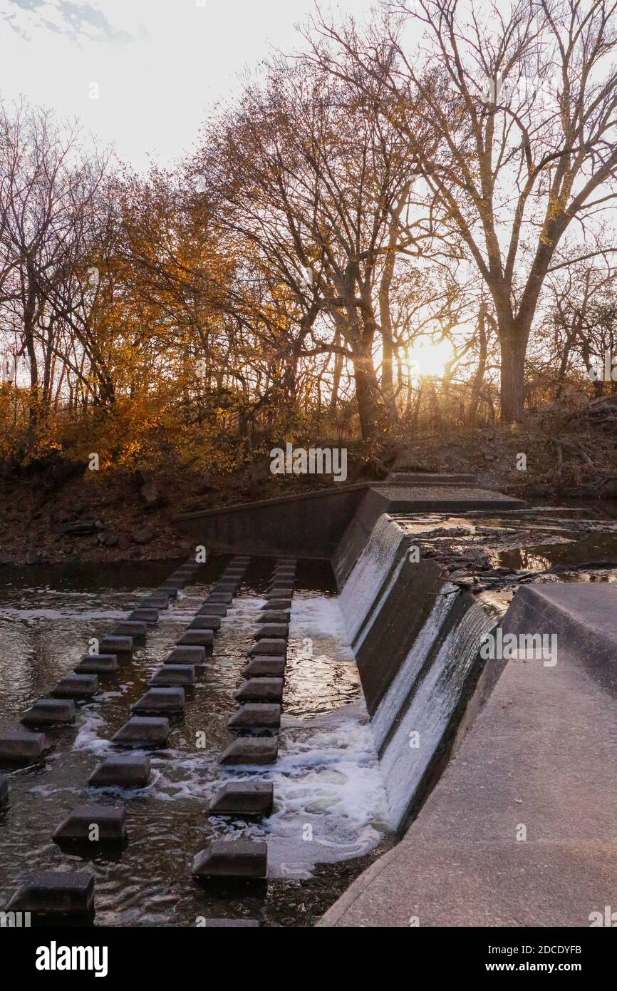 Side view of a dam as the sun is setting Stock Photo - Alamy