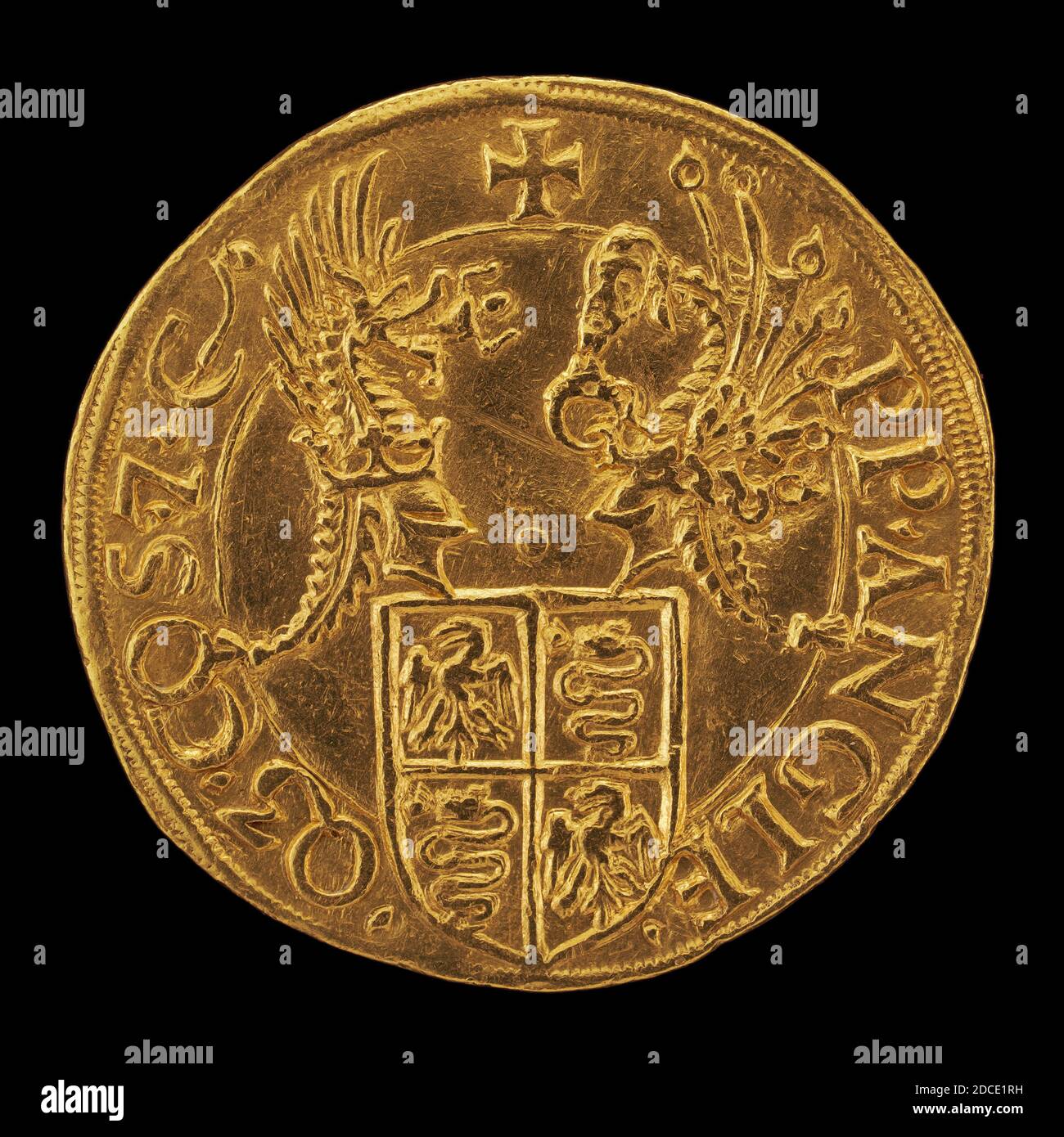 Gold crests hi-res stock photography and images - Alamy