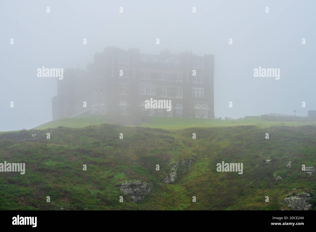 Camelot castle hotel tintagel cornwall hi-res stock photography and ...