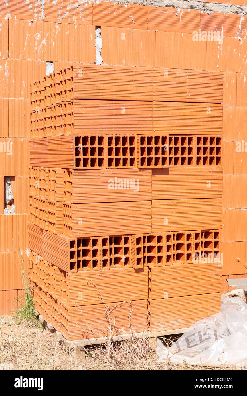 A heap of orange bricks hi-res stock photography and images - Alamy