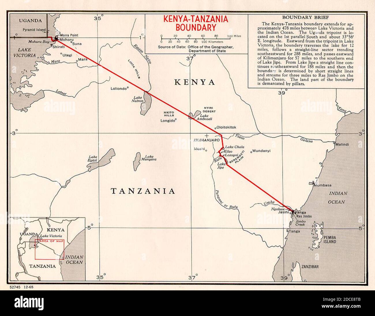 Kenya-Tanzania border 1 Stock Photo - Alamy