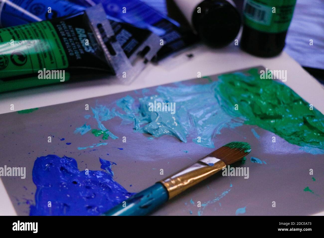 Ready for paint hi-res stock photography and images - Alamy