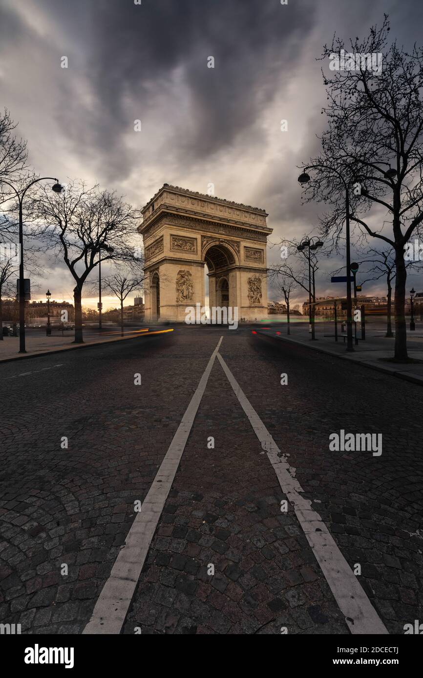 Aerial arch de triomphe paris sunset hi-res stock photography and ...